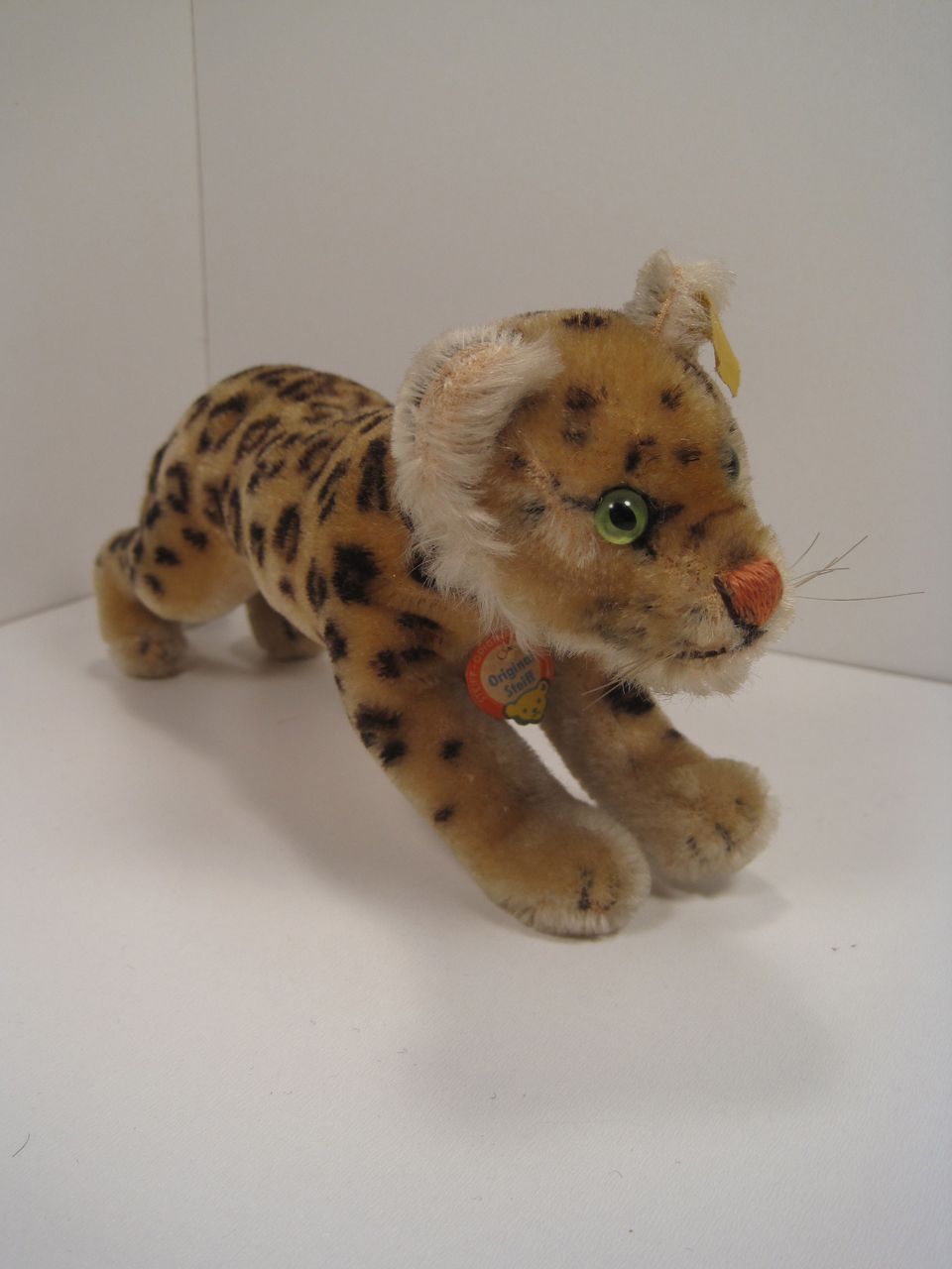 Steiff's Medium Sized Running Leopard With All IDs